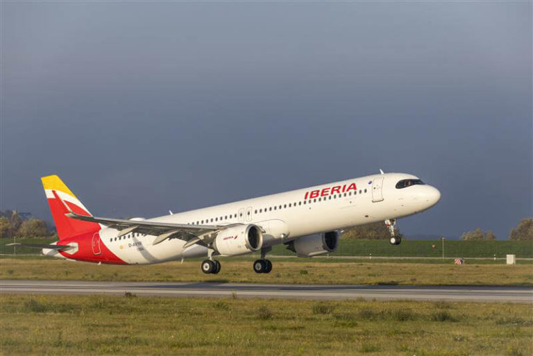 Iberia wird erste Fluggesellschaft der Welt mit Airbus A321XLR ...